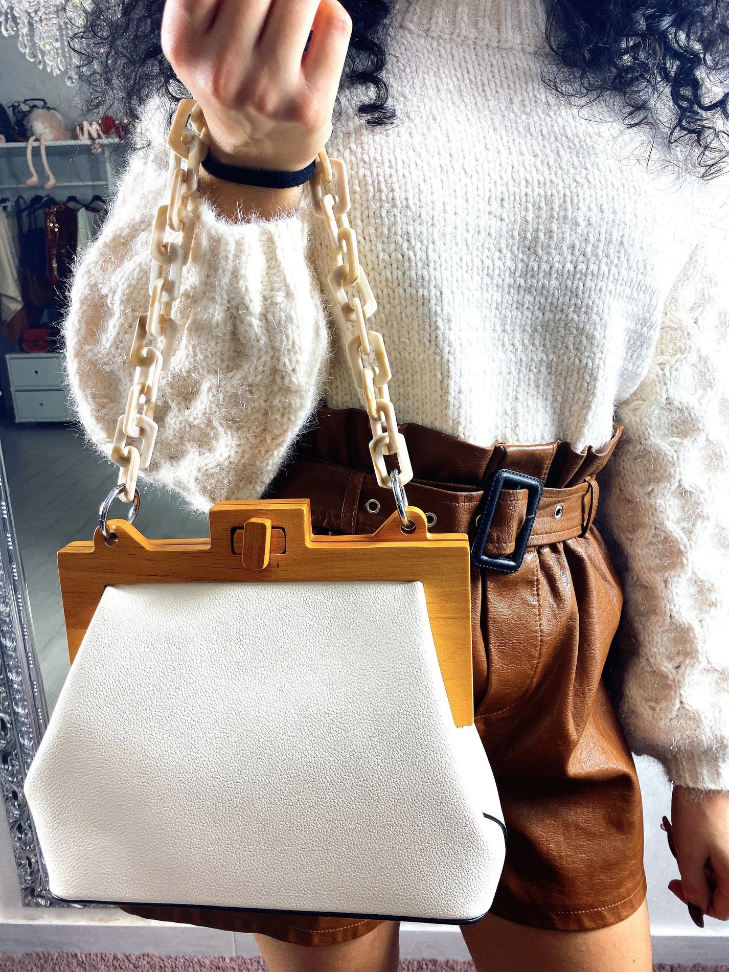 Cream bag with wooden details